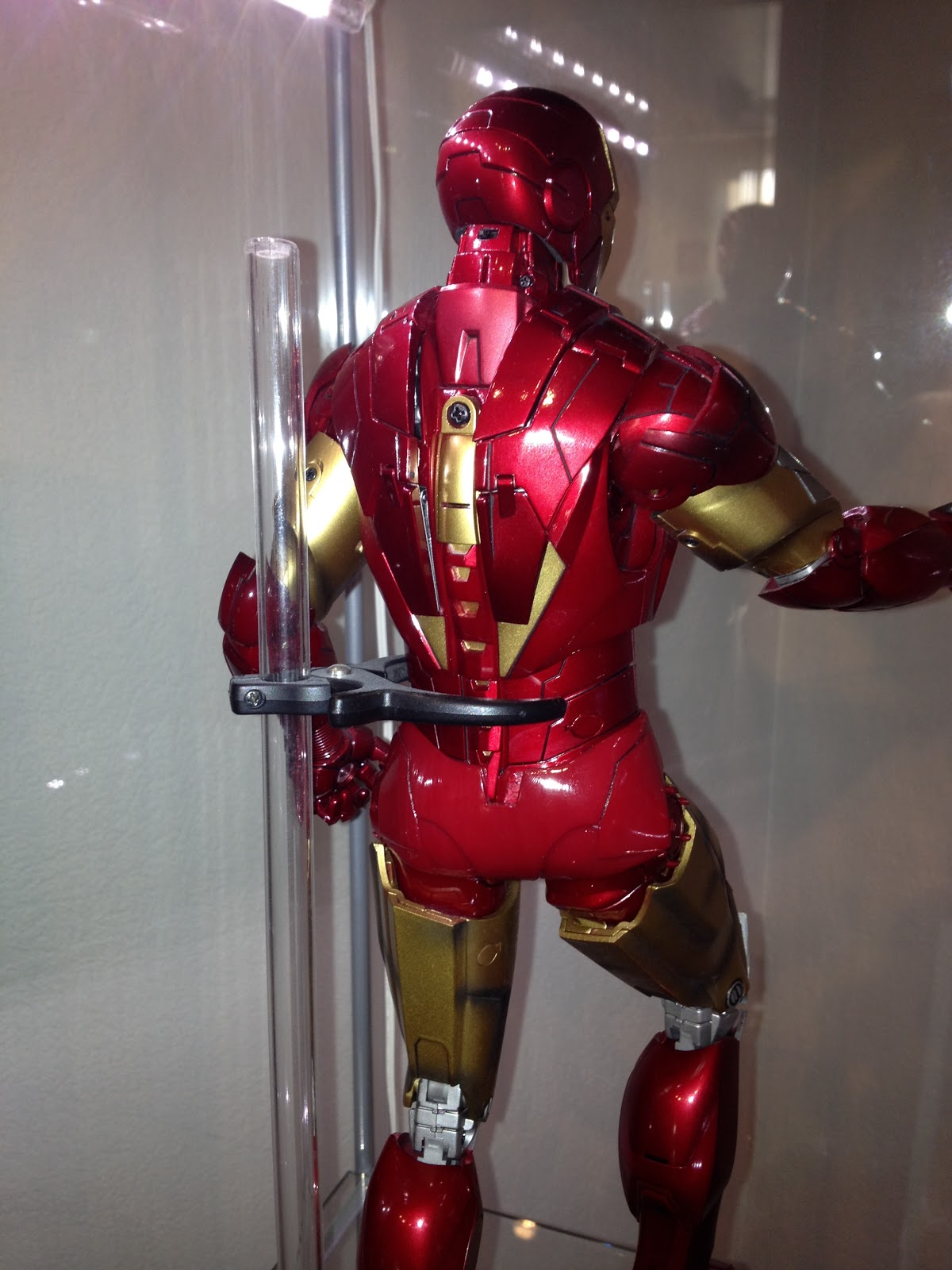 Update: Hot Toys Iron Man Mark III / IV / VI color fading and how to ...