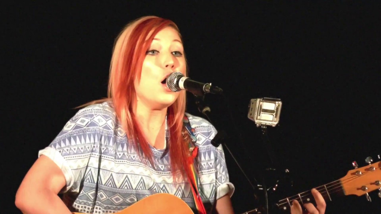 The Aussie Music Blog: Darwin-based singer-songwriter Emma Rowe ...