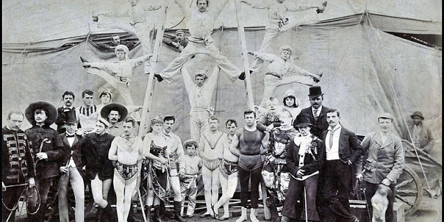 Planet Hugill: Pagliacci: A powerful stripped back staging of the ...