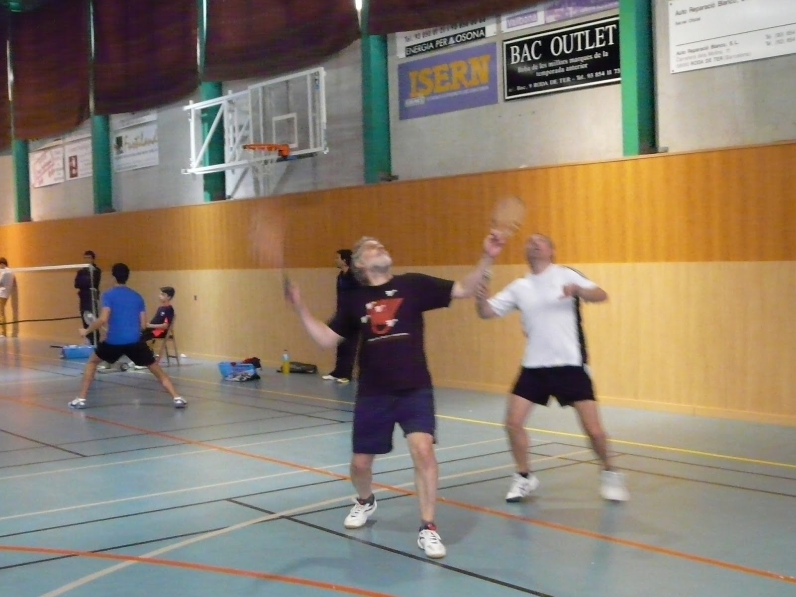 Club Bàdminton Vilanova del Vallès: 14 de novembre de 2015. Three's ...