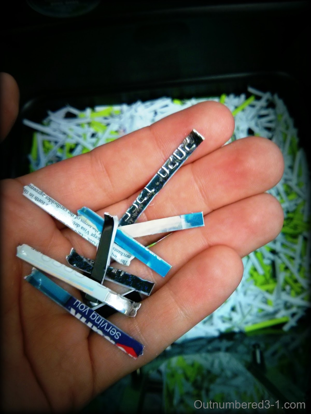 The Staples 10-Sheet Cross-Cut Shredder & 5 Ways to Reuse Shredded ...