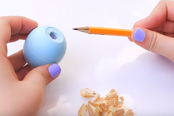 9 Fantastic Ways To Reuse Old Eos Containers And Jars - Craftsonfire