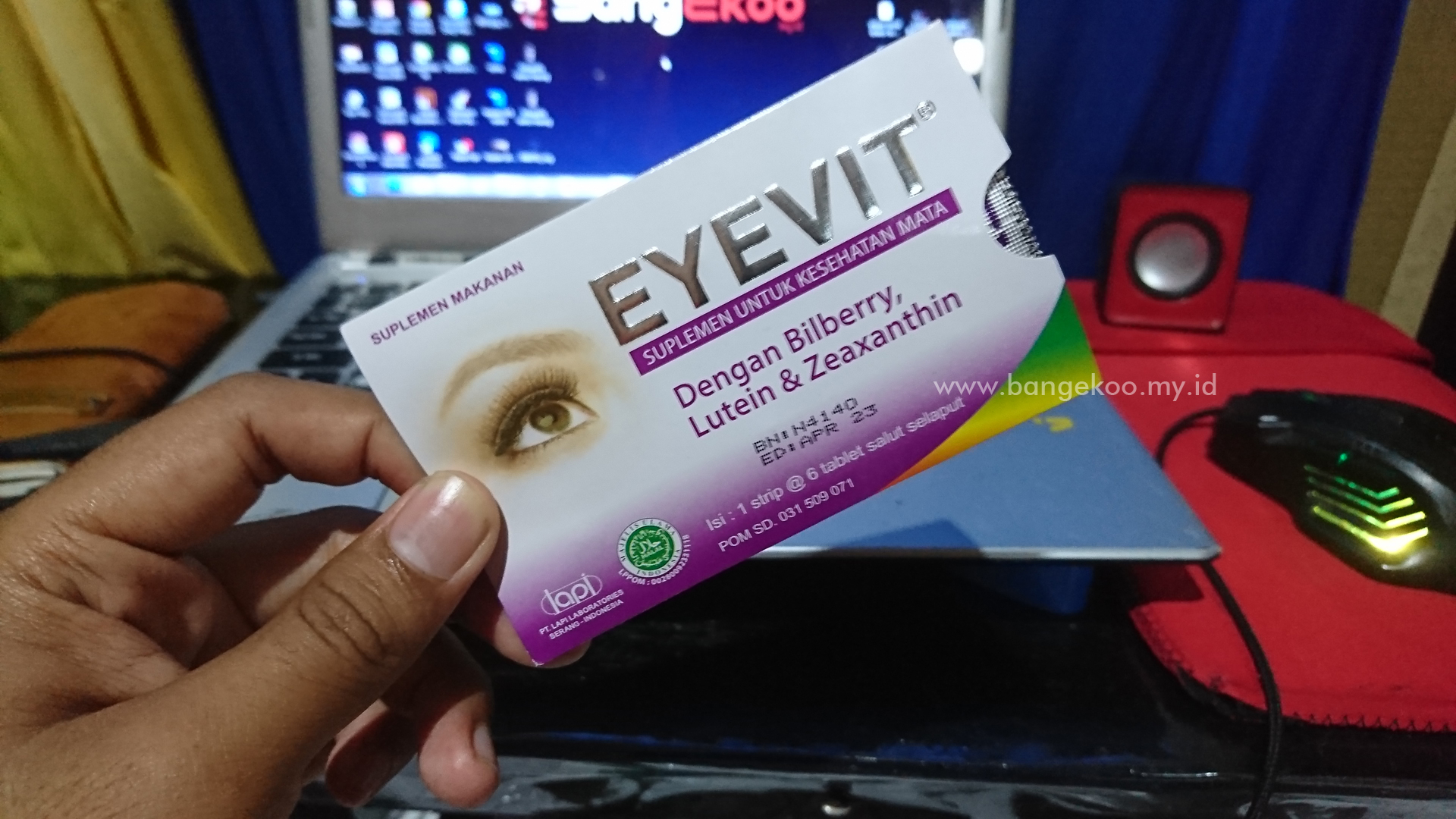 Cara Jaga Kesehatan Mata dengan EYEVIT