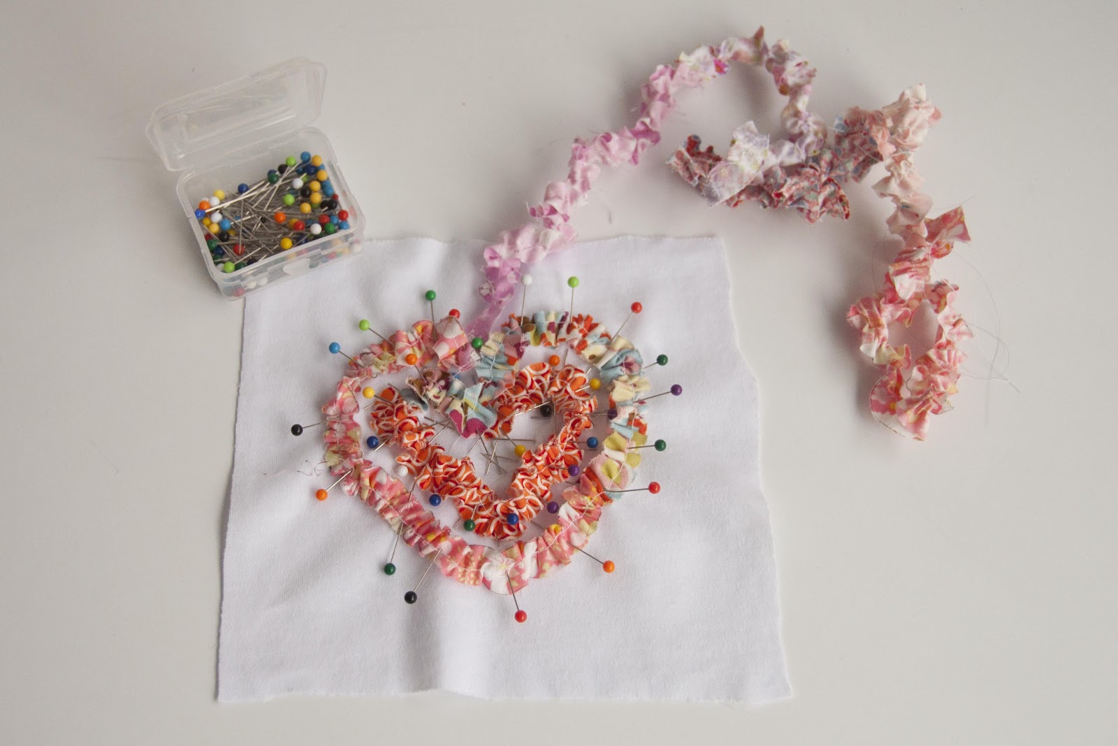 Aesthetic Nest: Sewing: Ruffled Rag Applique (Tutorial)