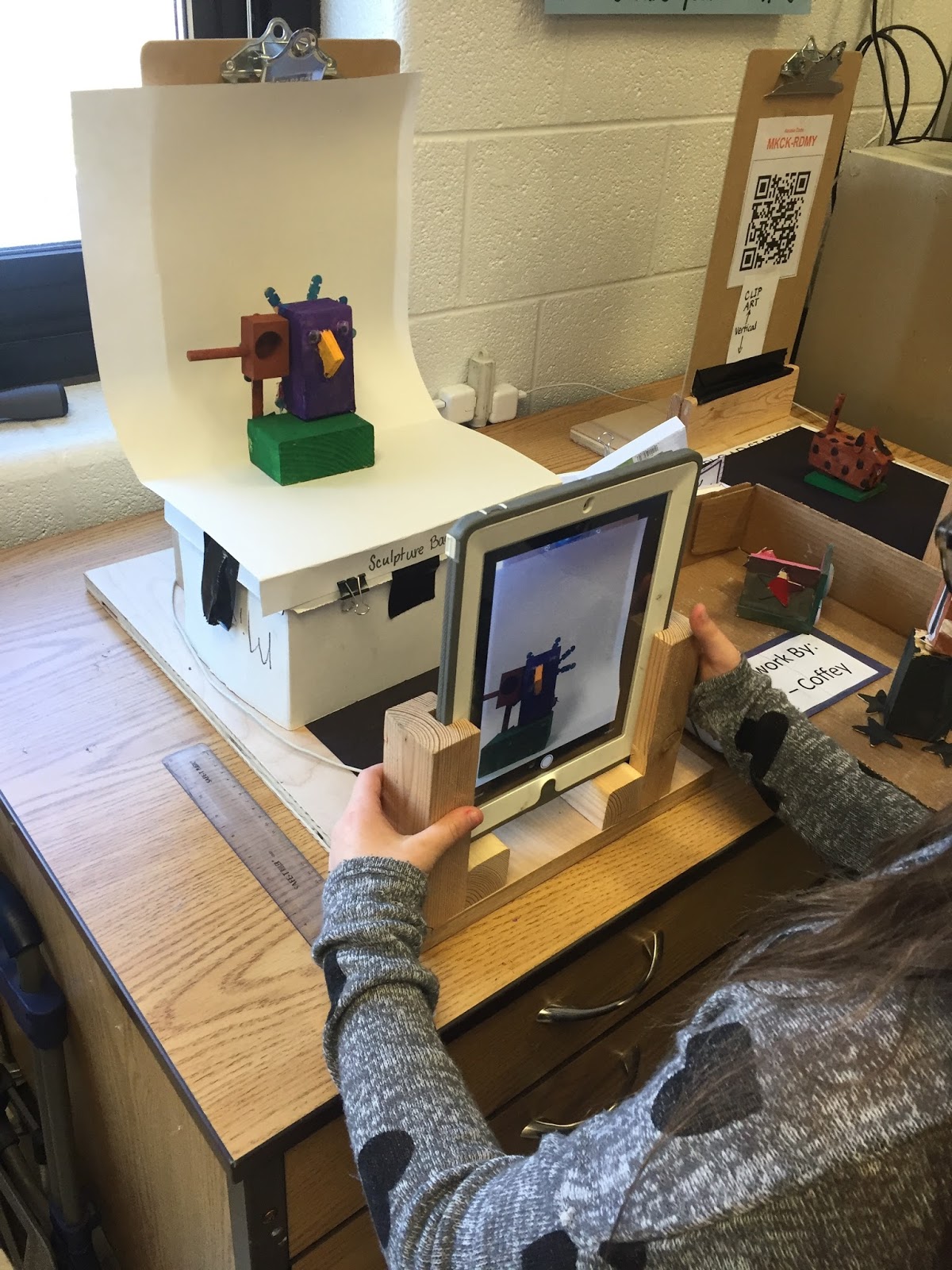 Stayin' Creative - Art With Mrs. J: K-5 Artsonia Uploading by the Artists!