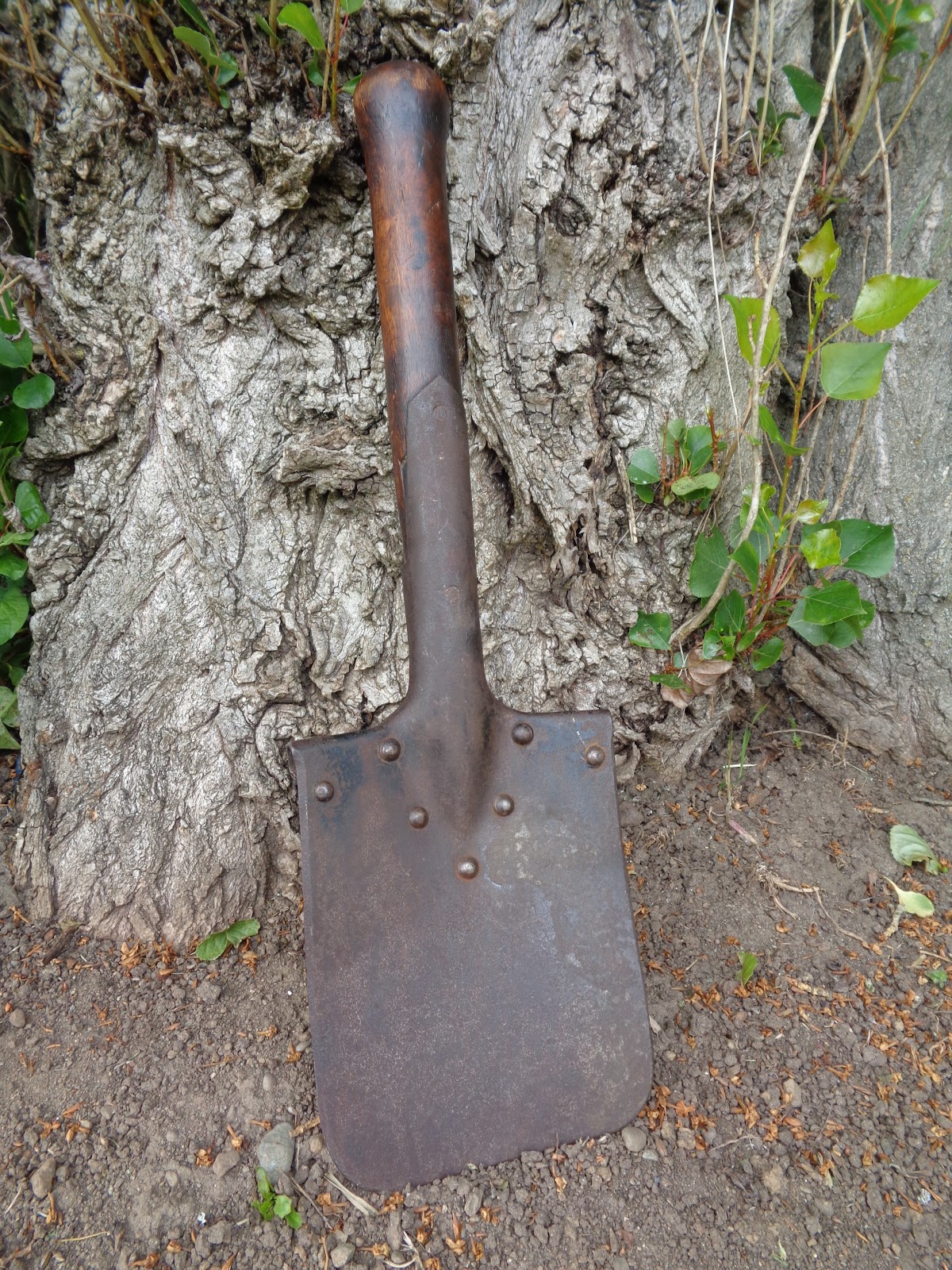 Four Bees: Model 1898 German Shovel Entrenching Tool, M1898 Schanzzeug ...