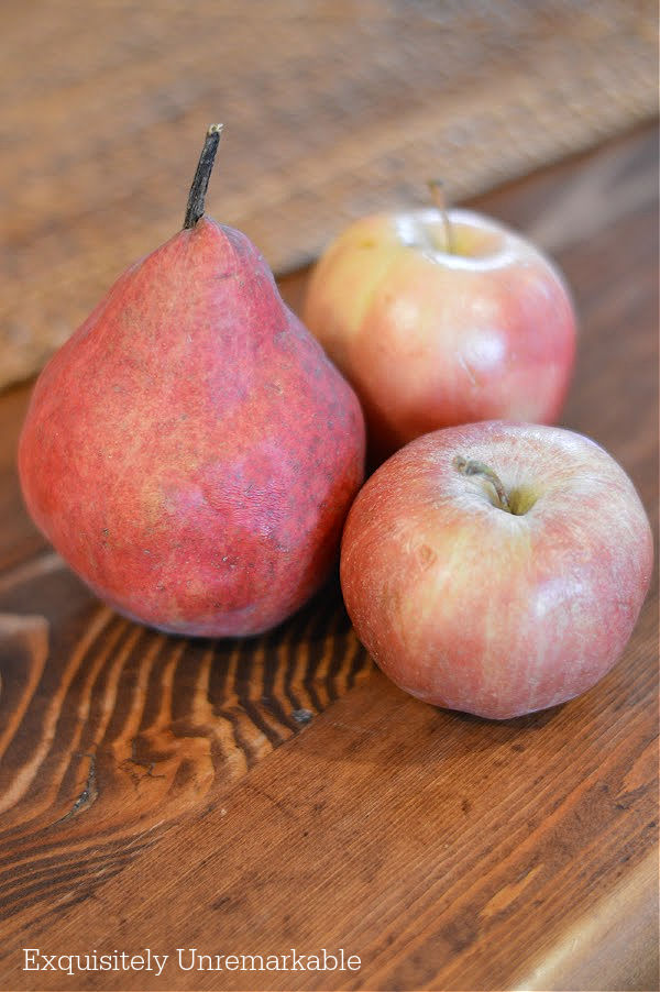 Easy Apple And Pear Crisp Recipe In A Cast Iron Pan - Exquisitely ...