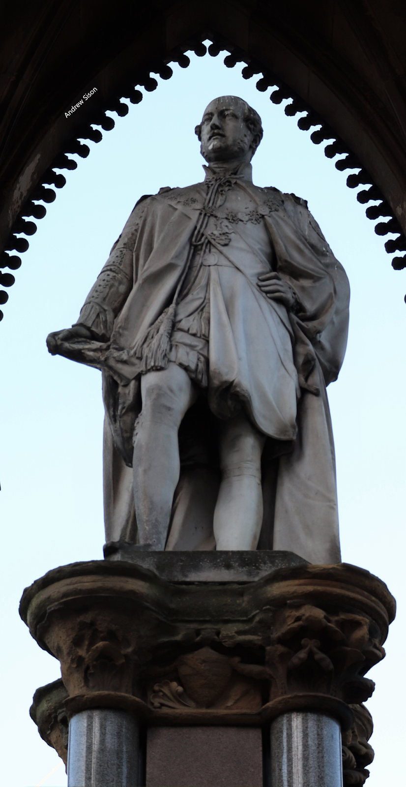 Andrew Simpson: On that statue of Mr. Colston …..…and thoughts on Annie ...