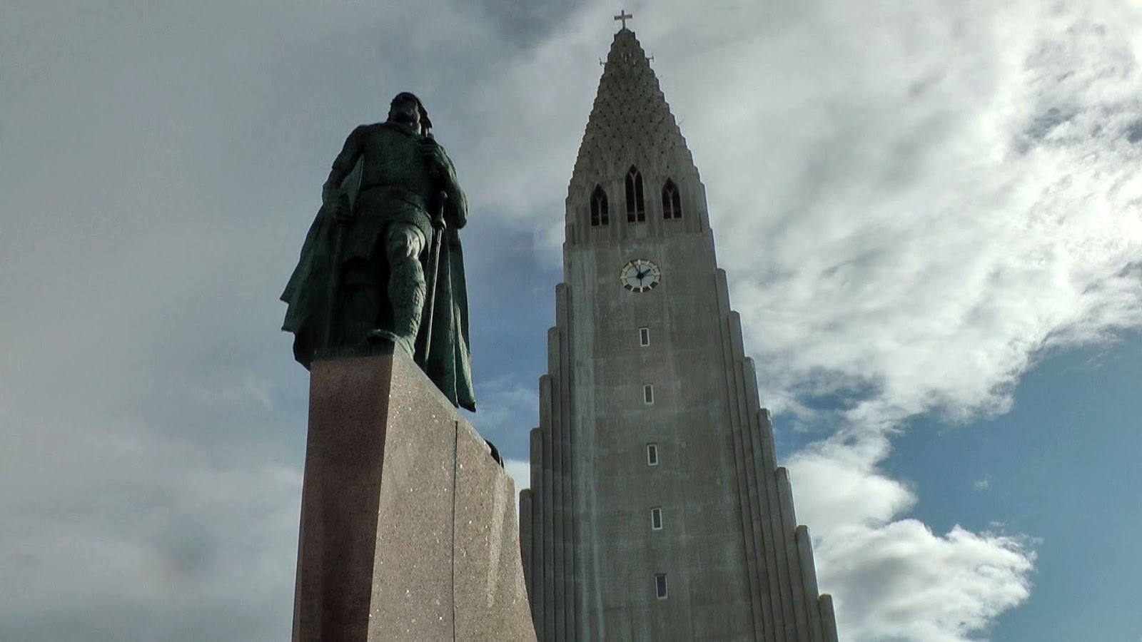 Church Info: Church of Hallgrímur