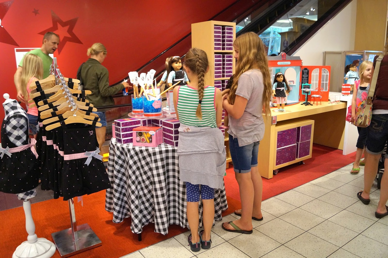 American Girl Doll Play: A Trip to the American Girl Store (Mall of ...