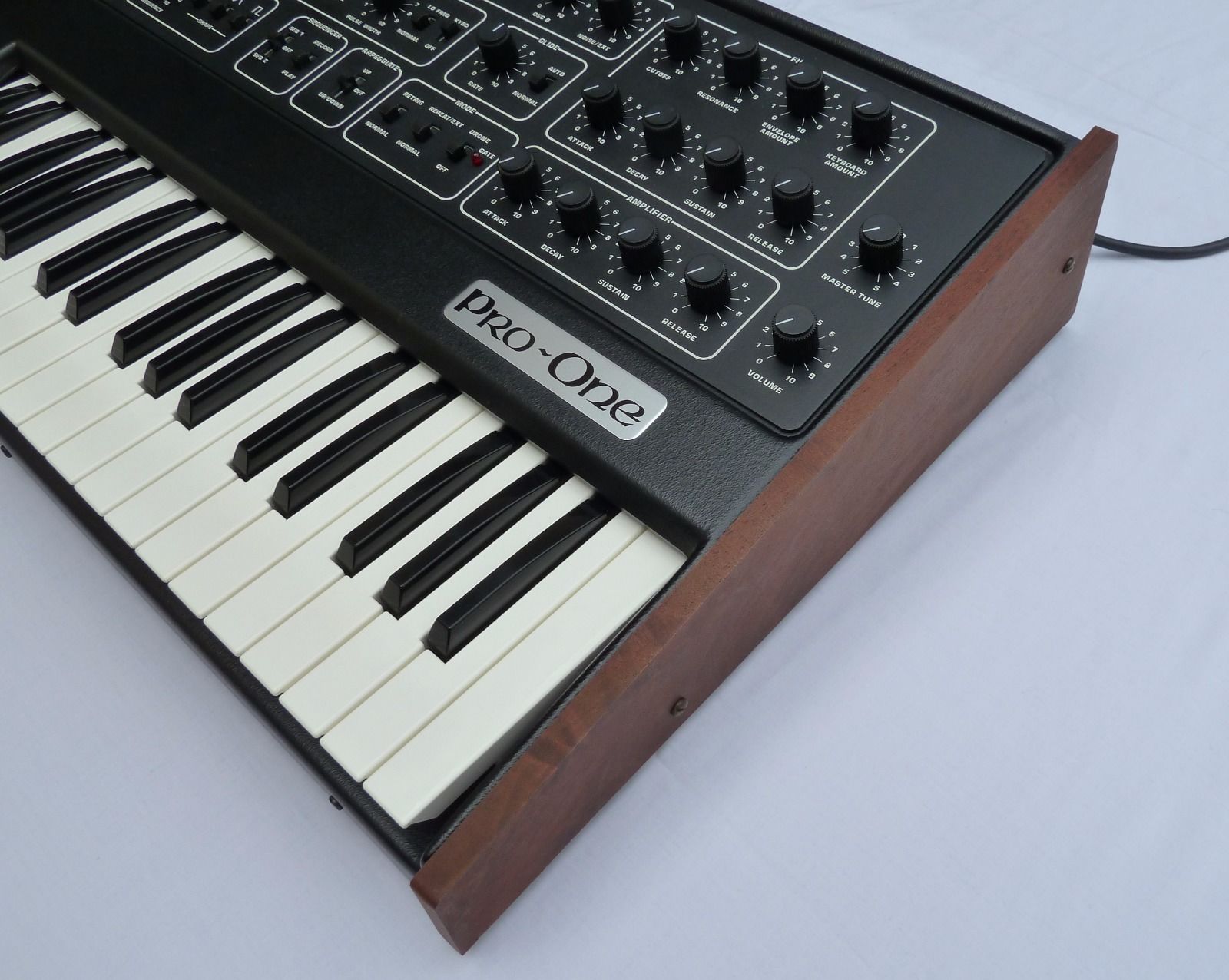 MATRIXSYNTH: Sequential Circuits Pro One Synthesizer SN 2064