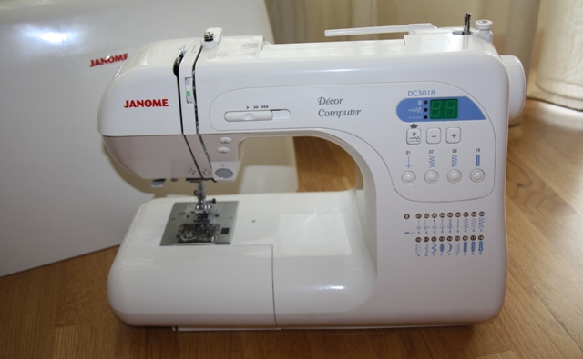 Šujmašīnas un ne tikai...: Janome DC-3018 (apskata autore - Sunny)