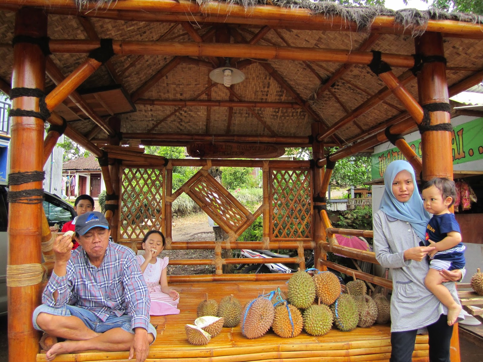 jombang city guide: Wisata Kampung Durian Wonosalam