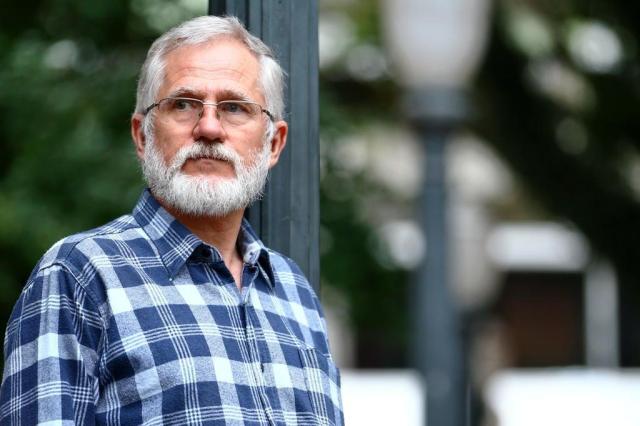 Sobre as mulheres de escritores por Charles Kiefer.