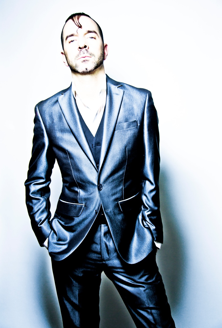 Entertain Me By Michael Shinafelt: Jason Walker Has The Beat