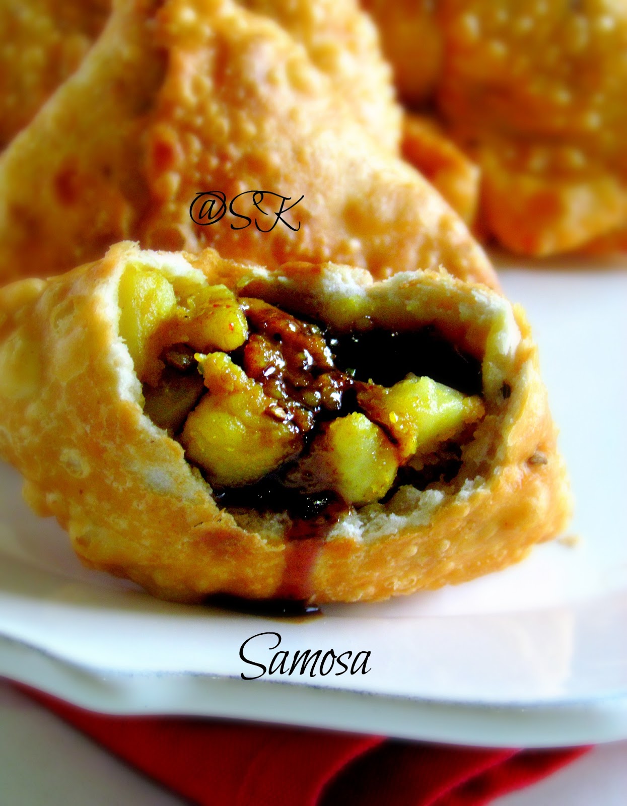 Savitha's Kitchen: Punjabi Samosa -Stepwise pictures - Blogging ...