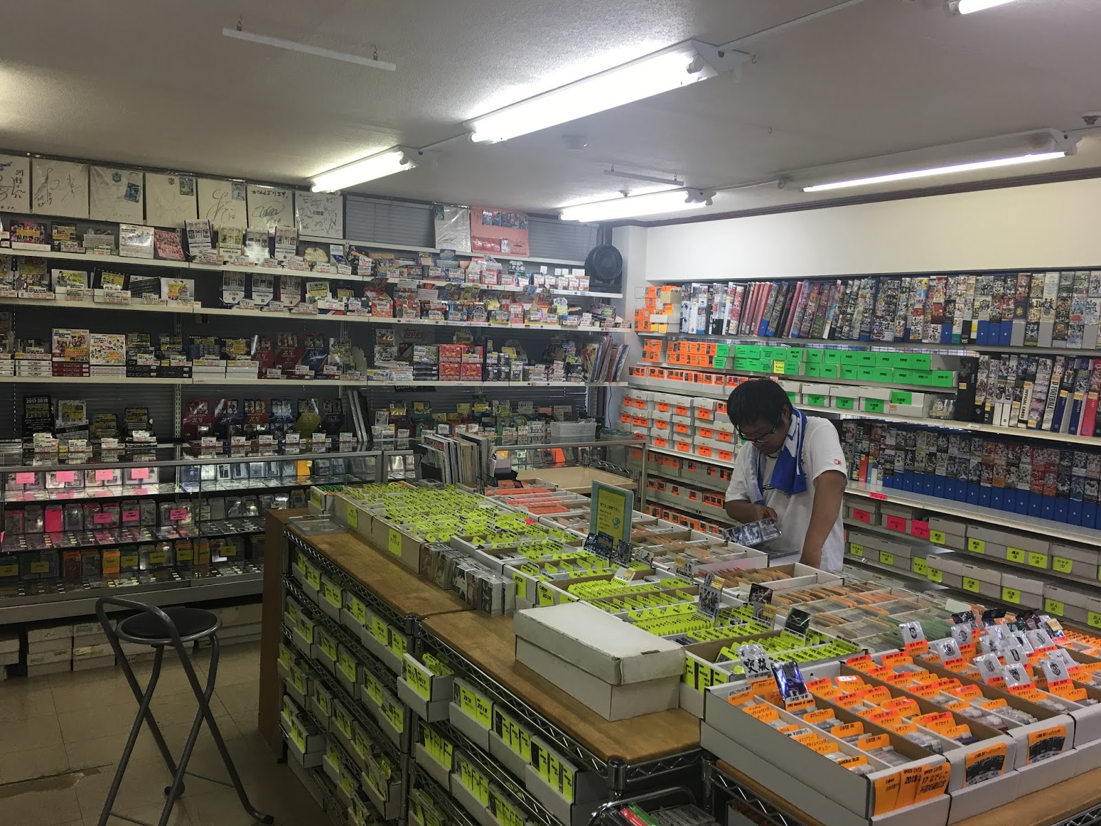 Japanese Baseball Cards: Card Shops In Japan: Sports Card BITS!
