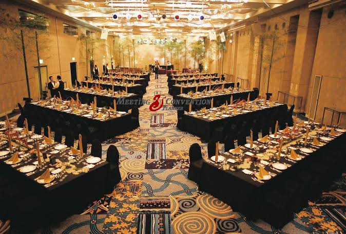 TYPES OF BANQUET SET UP
