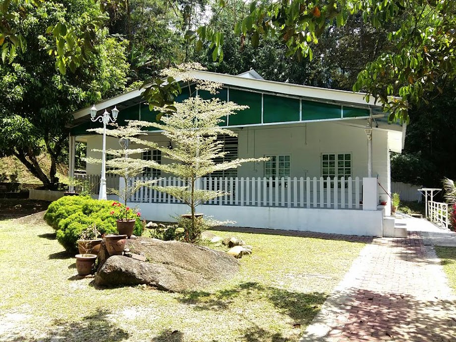 Chalet Tepi Sungai Di Perak