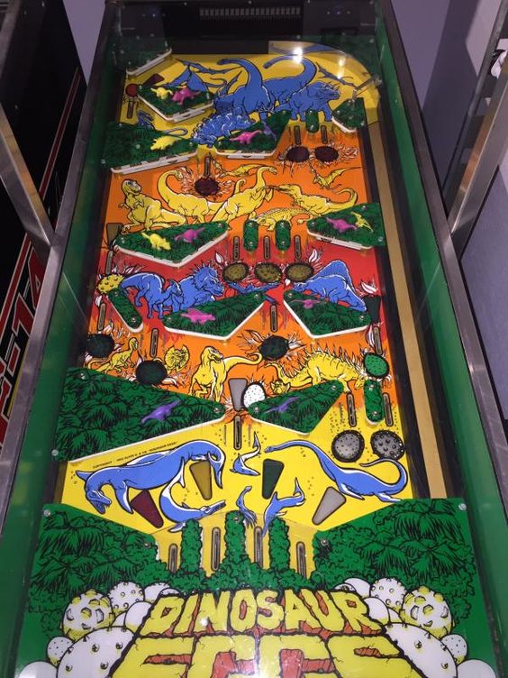 Koprolitos: Maquinas de pinball dinosaurianas