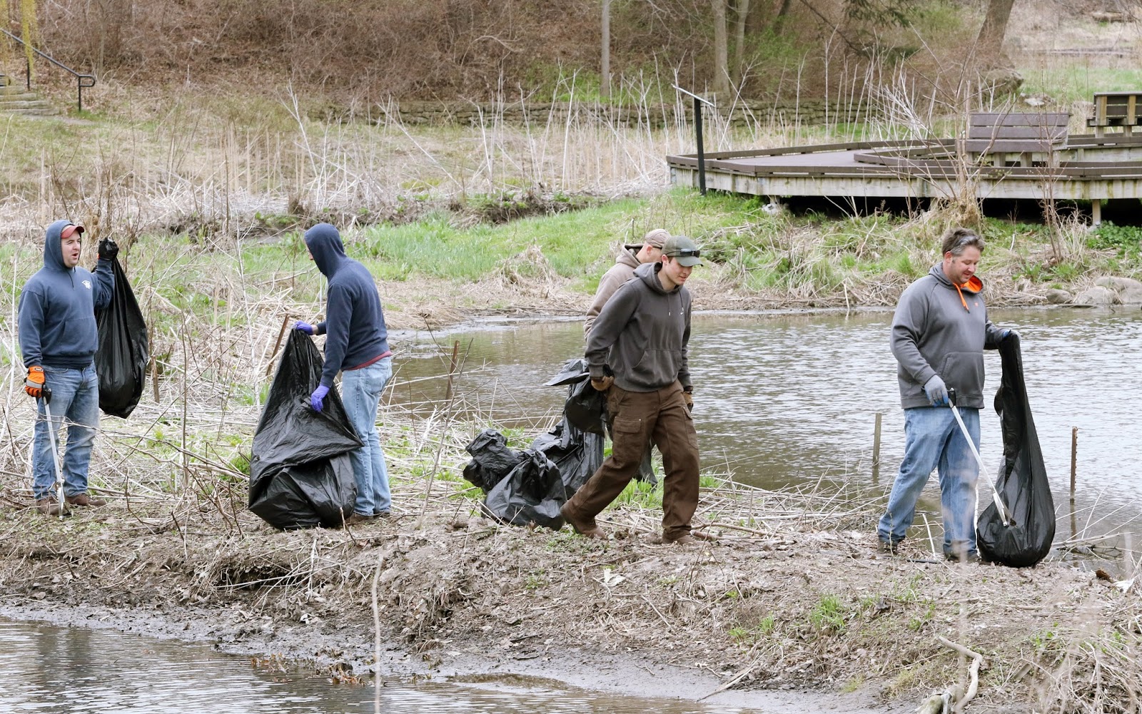 Mark Kodiak Ukena: Waukegan Firefighters Local 473 Clean-Up Roosevelt Park