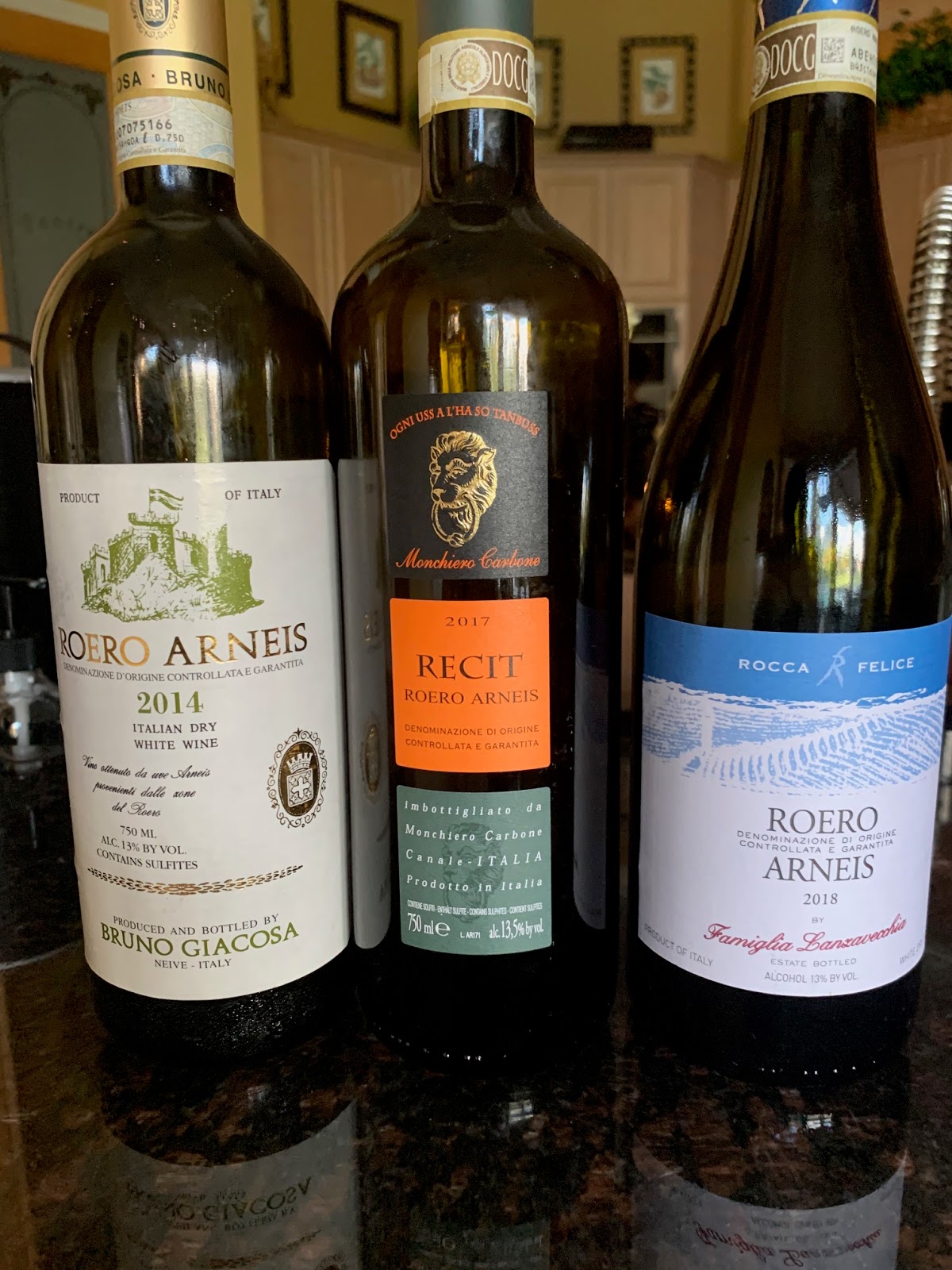 Wine -- Mise en abyme: The white wines of Piemonte: Roero Arneis DOCG