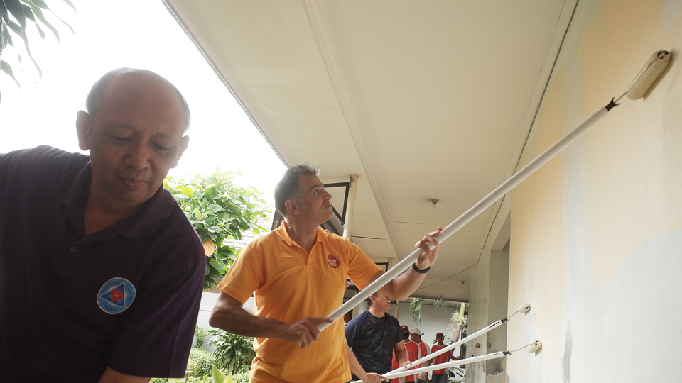 CSR Mowilex Revitalisasi Rawinala Satu-Satunya Panti MDVI di Jakarta