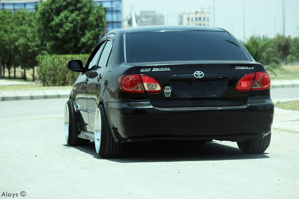 World Modified Cars: BLACK SLAMMED COROLLA