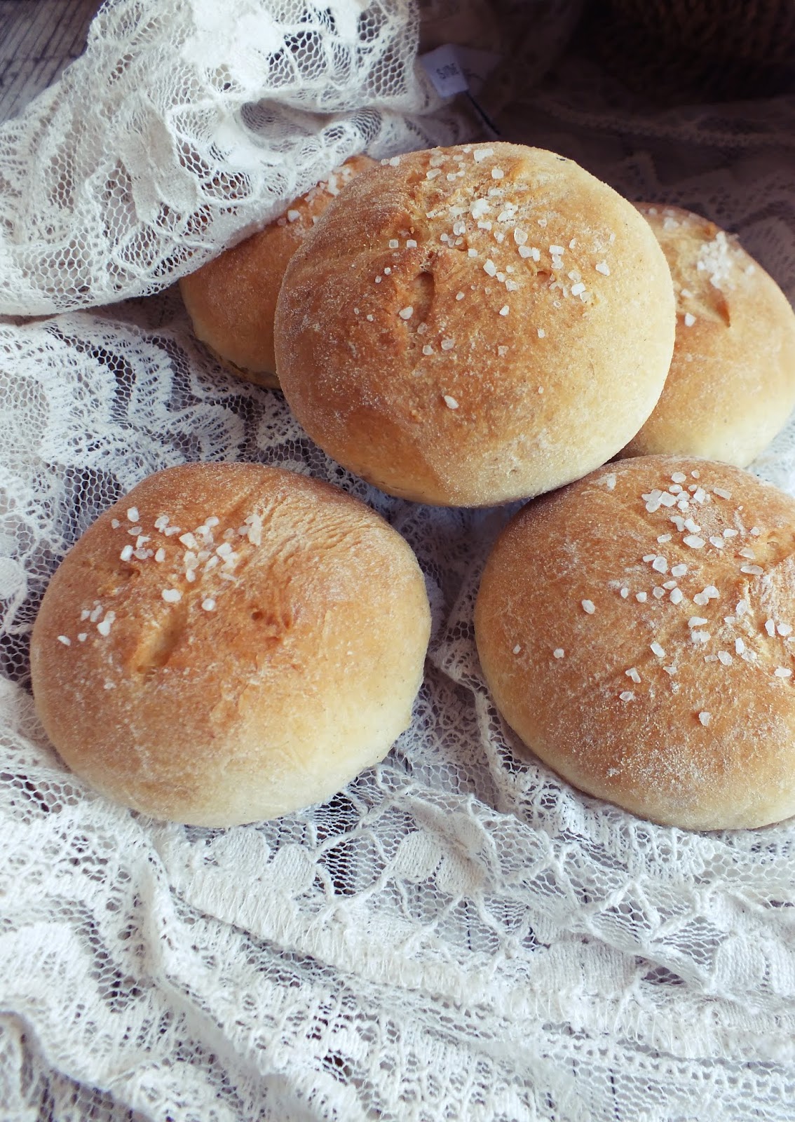 Astal Kuhinja Ravnice: Mlečna Peciva