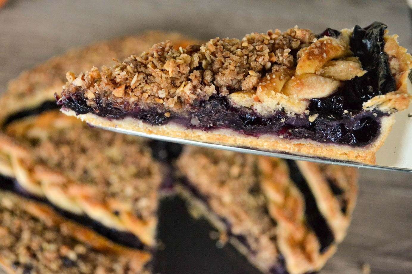 Greedy Girl : Blueberry-nut pie