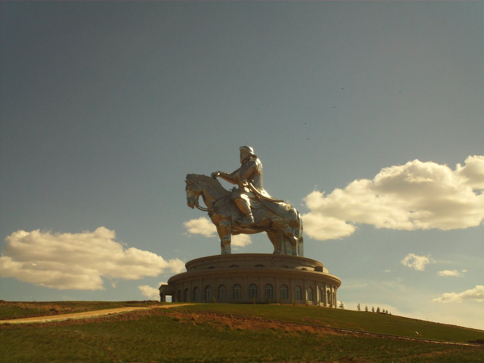 Cool Mongolia: Chinggis(Genghis) khan's Monument