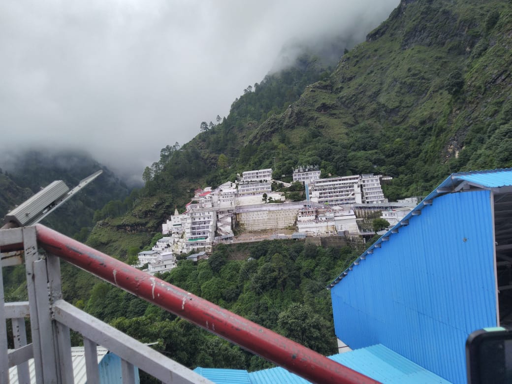How to reach mata Vaishno Devi Temple From Amritsar? - Gumakkad
