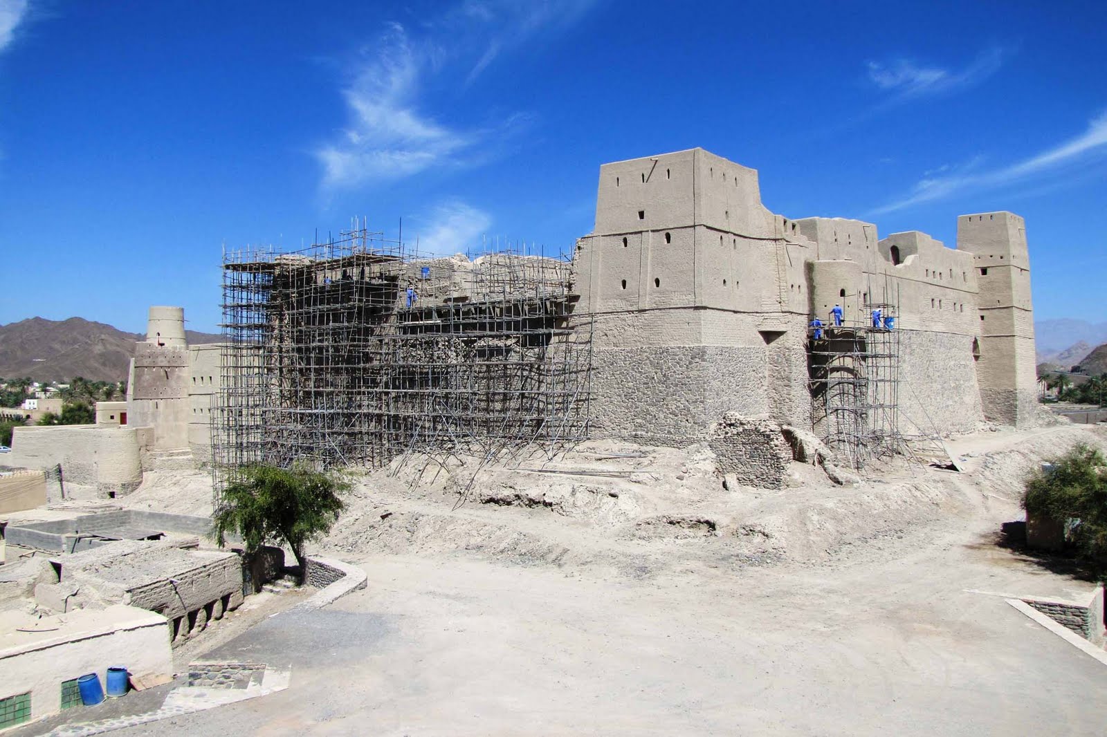 Bahla Fort | Desktop Wallpapers