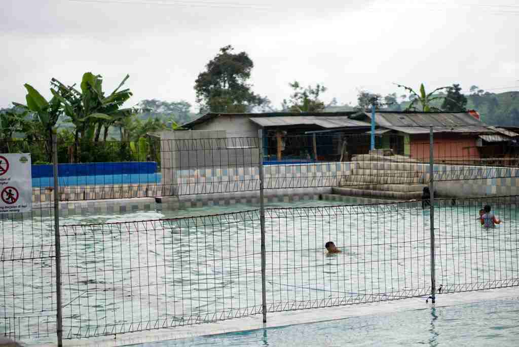 Pengalaman Berendam di Cibolang Hot Spring Water Pangalengan