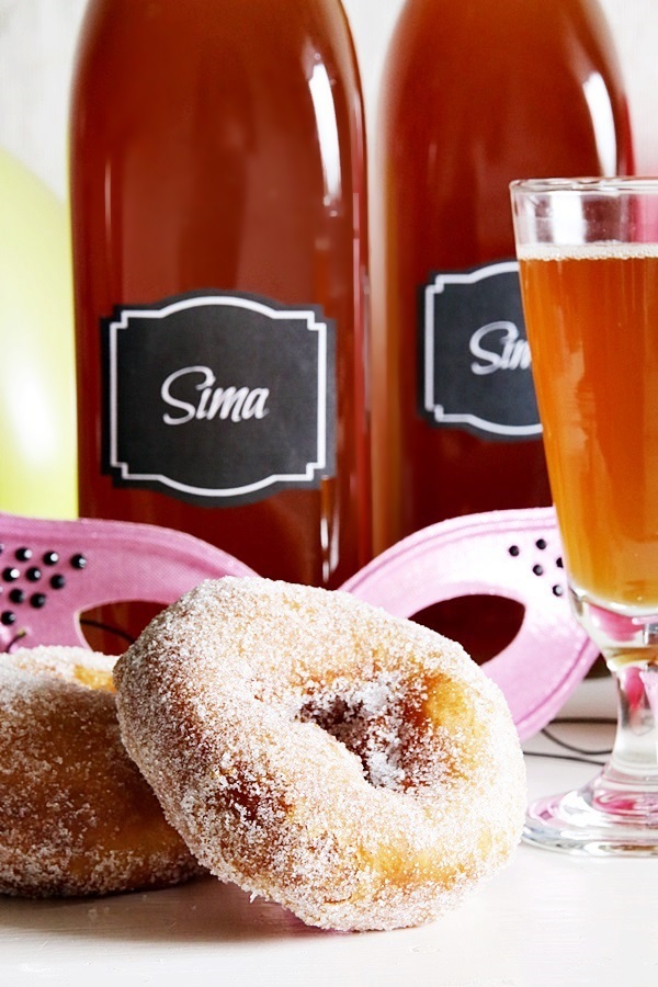 Täyttä elämää: Simaa ja munkkeja