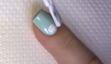 Life World Women: Colorful floral nail art by using toothpick