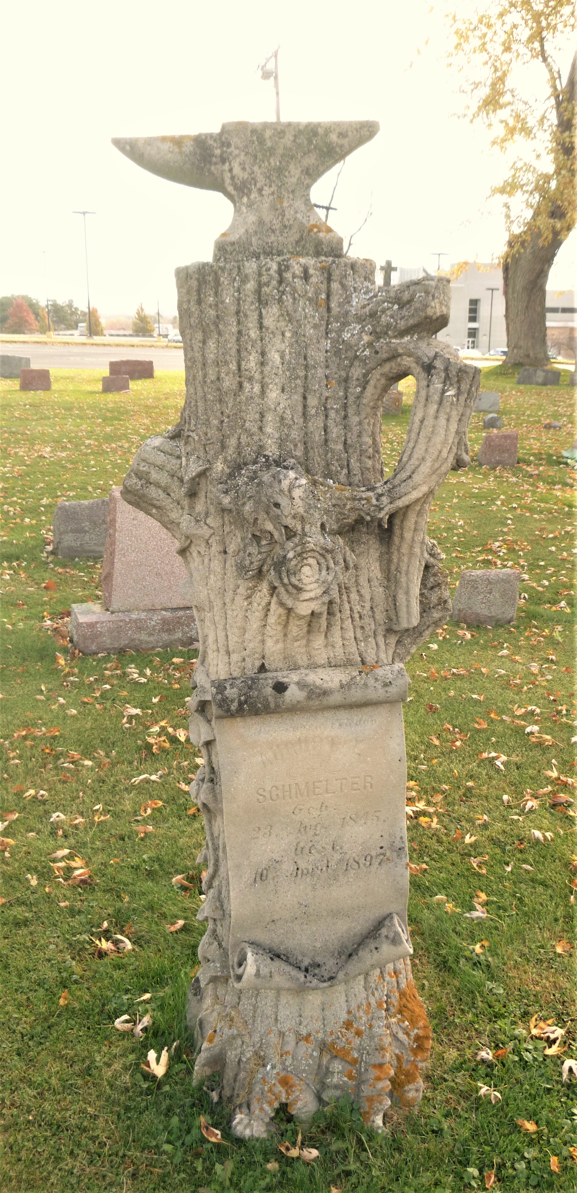 Detritus of Empire: Tree Shaped Tombstones - Marshfield Wisconsin