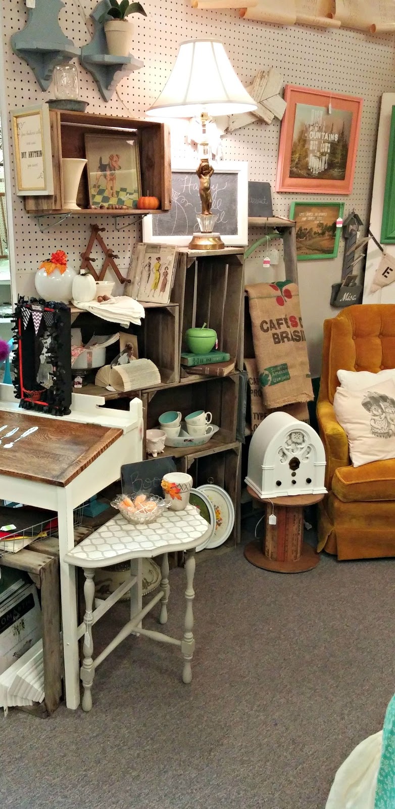 Fall Themed Antique Booth Update - Little Vintage Cottage