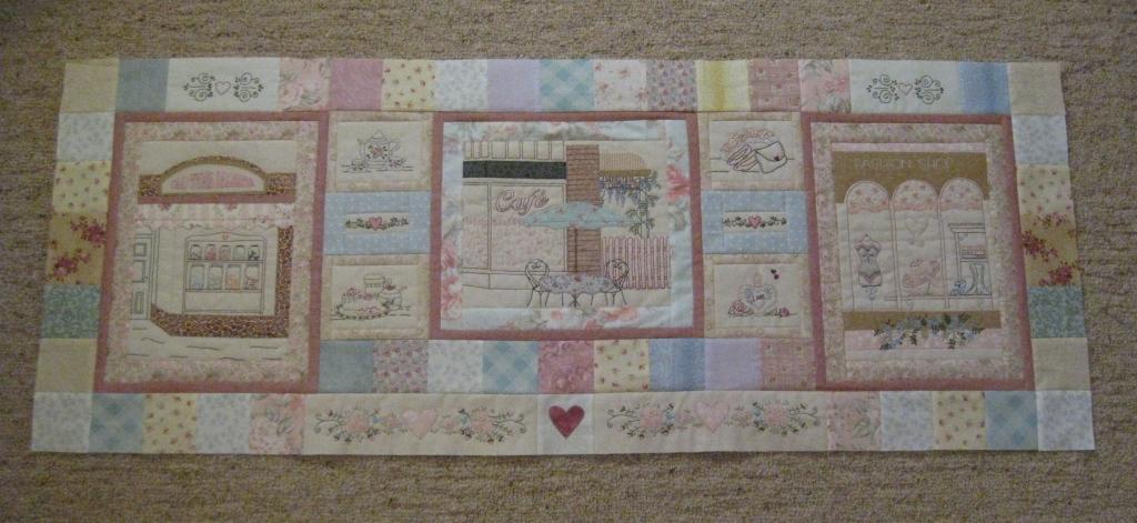 Gone Stitchin'...: GiRLs DaY OuT QuiLT