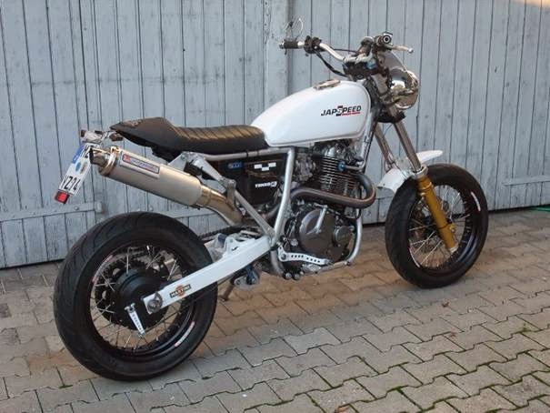 suzuki dr750 supermoto
