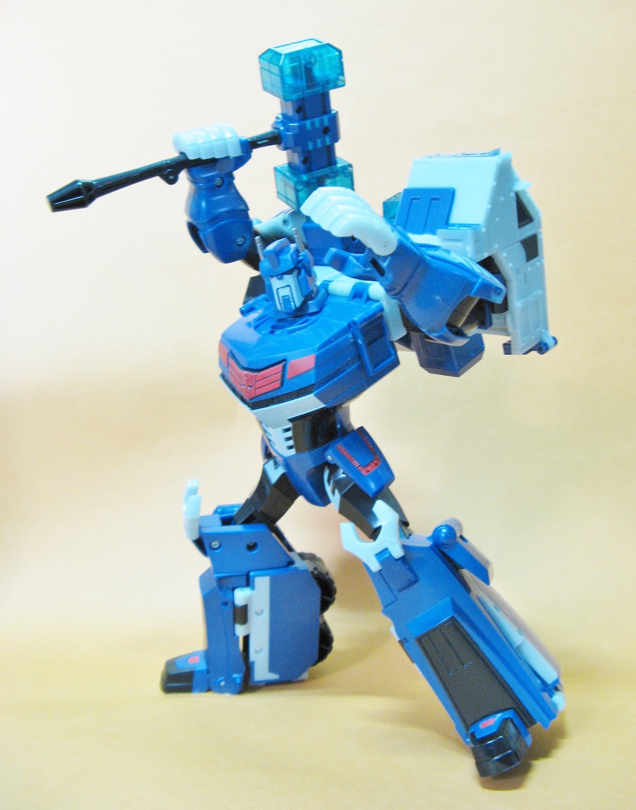 Transformers : Animated Leader class ULTRA MAGNUS變形金剛領袖級馬格斯