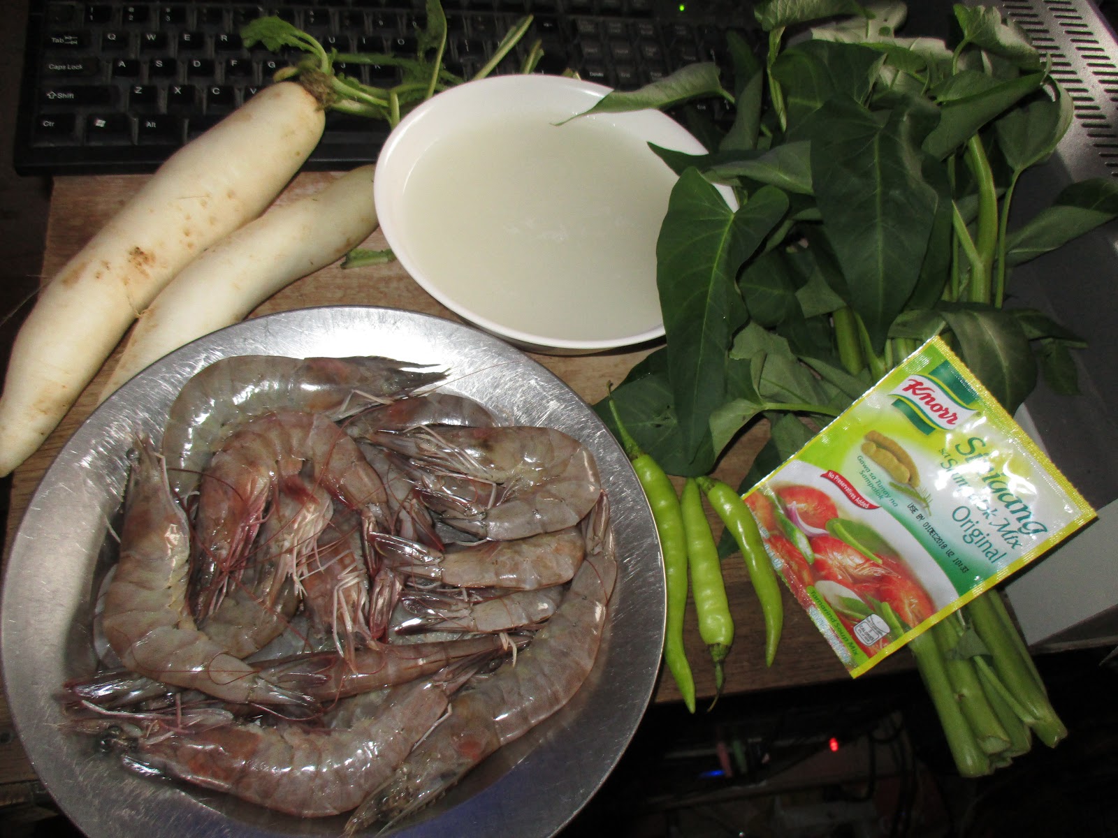 Filipino Food: "Sinigang na Sugpo"