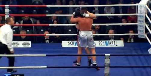 Albanian boxer bites Serbian boxer ear (Video)