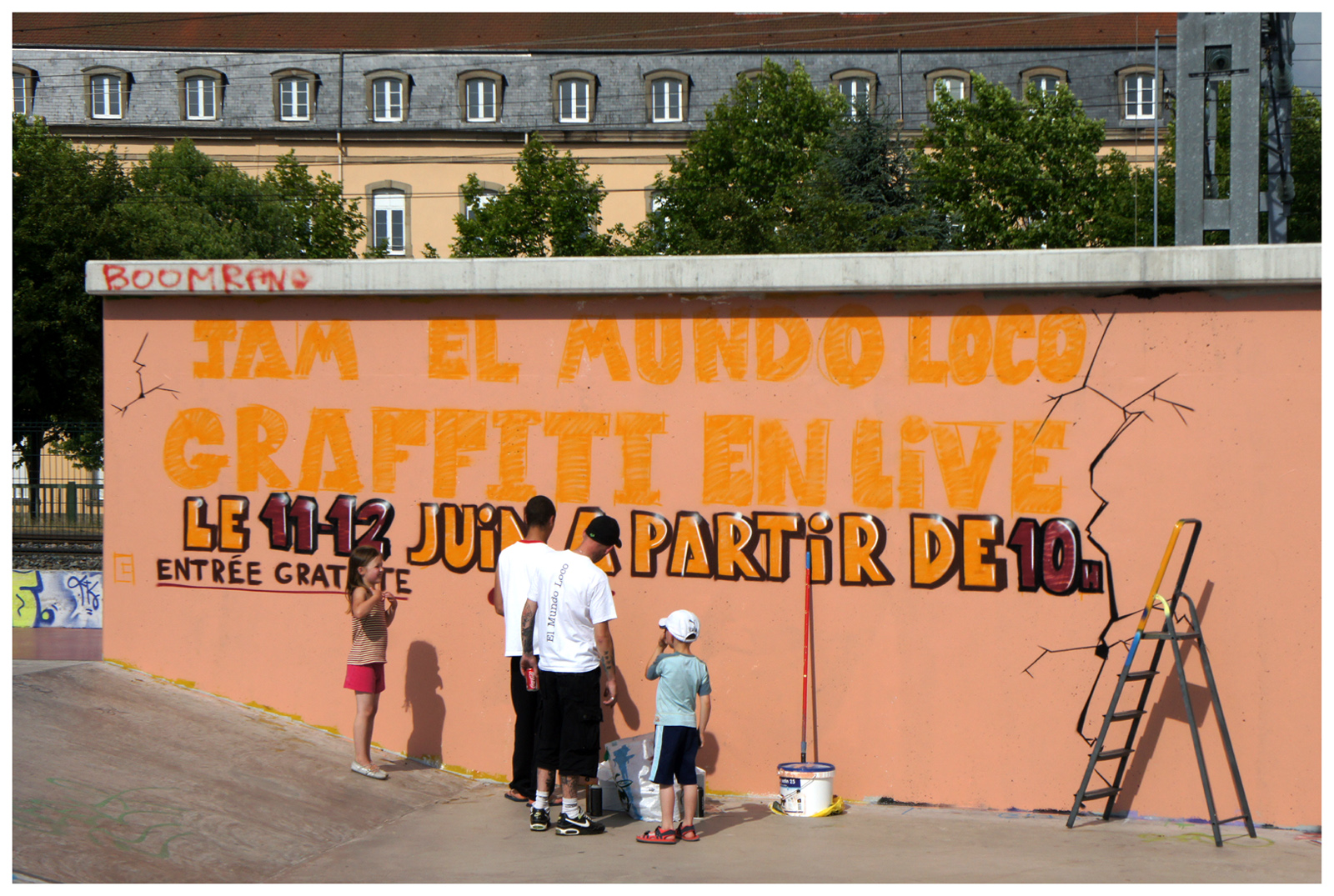 CERGIPONTIN: Epinal (88) : graffiti en live - street art