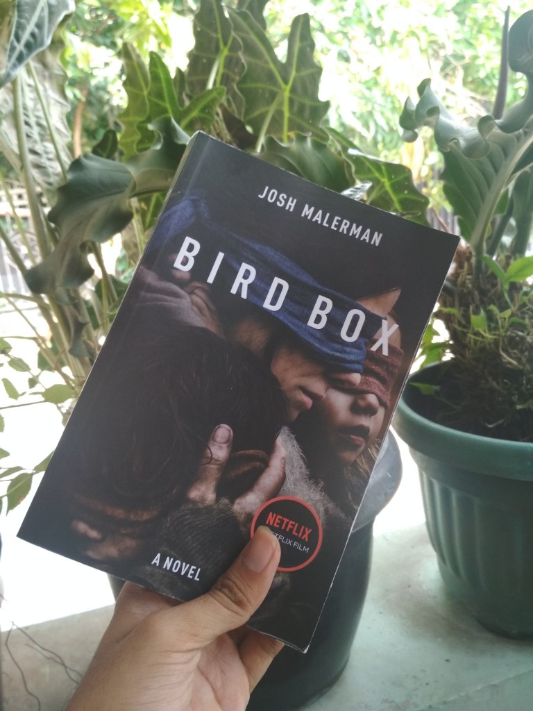 Resensi buku novel : Bird Box