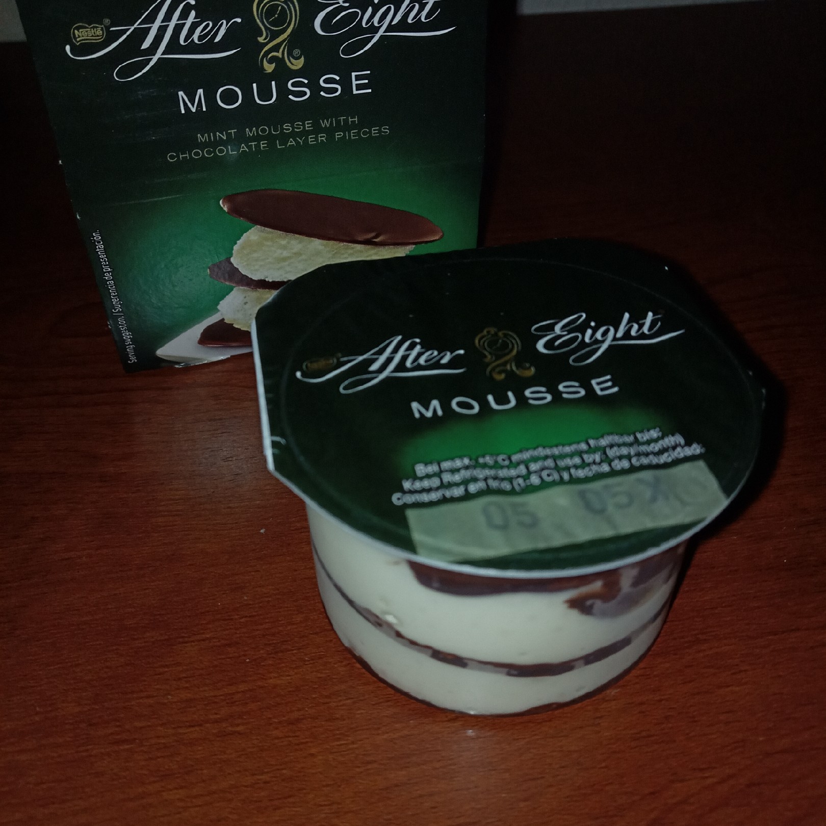 Supersupergirl's Food Reviews: Nestle After Eight Mousse