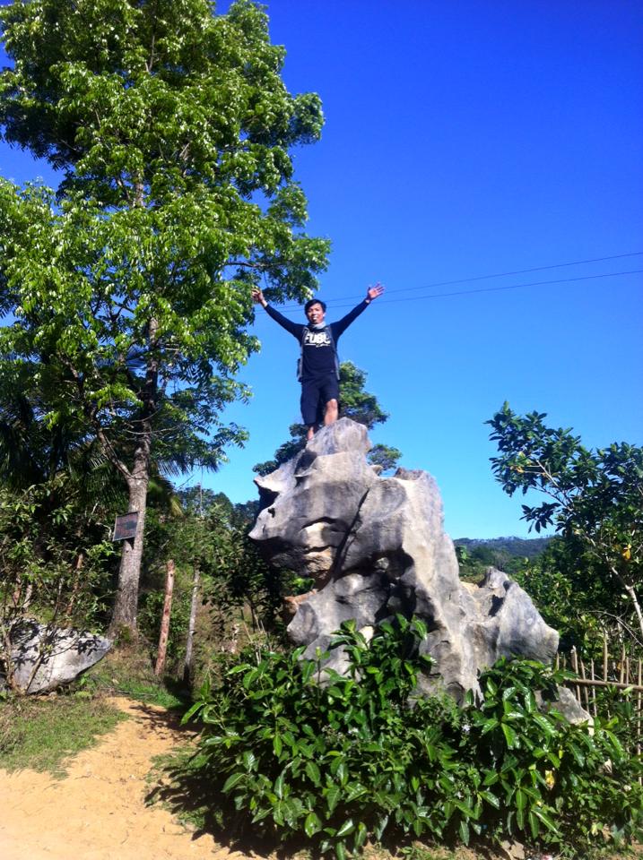 Skookum Mountaineers: Mt. Lubog - Hiking after a bumpy ride