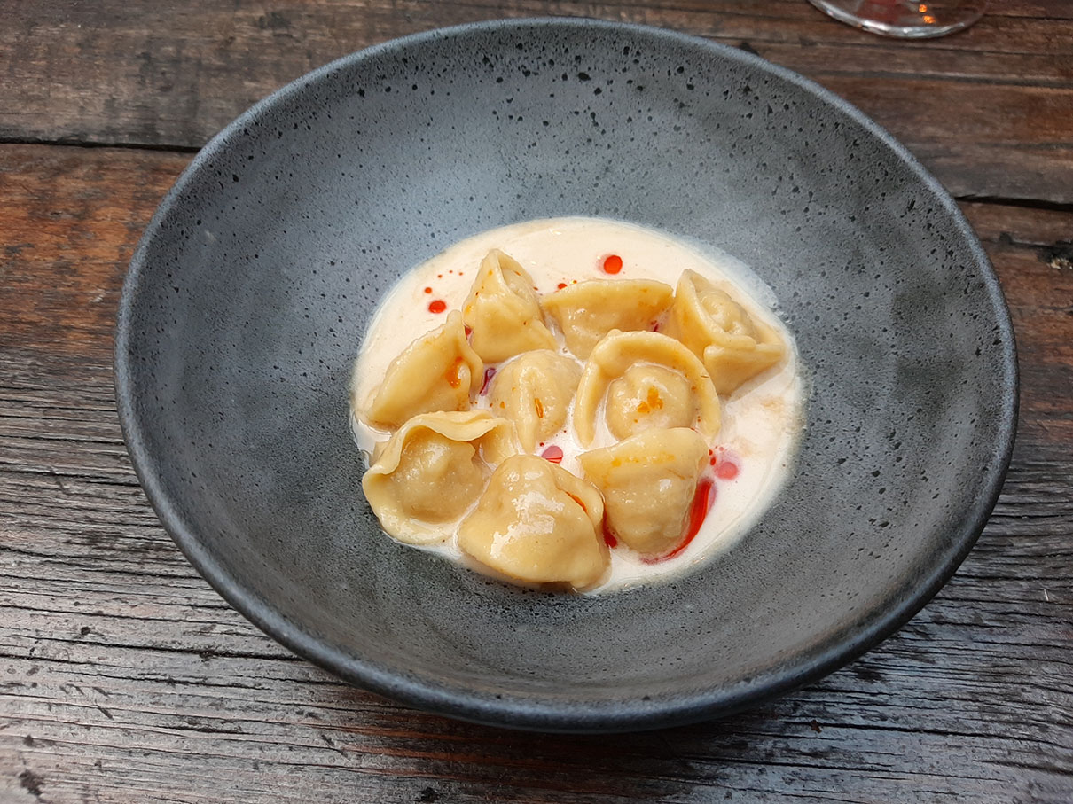 Food and Drinks Noob: Casa Fofo