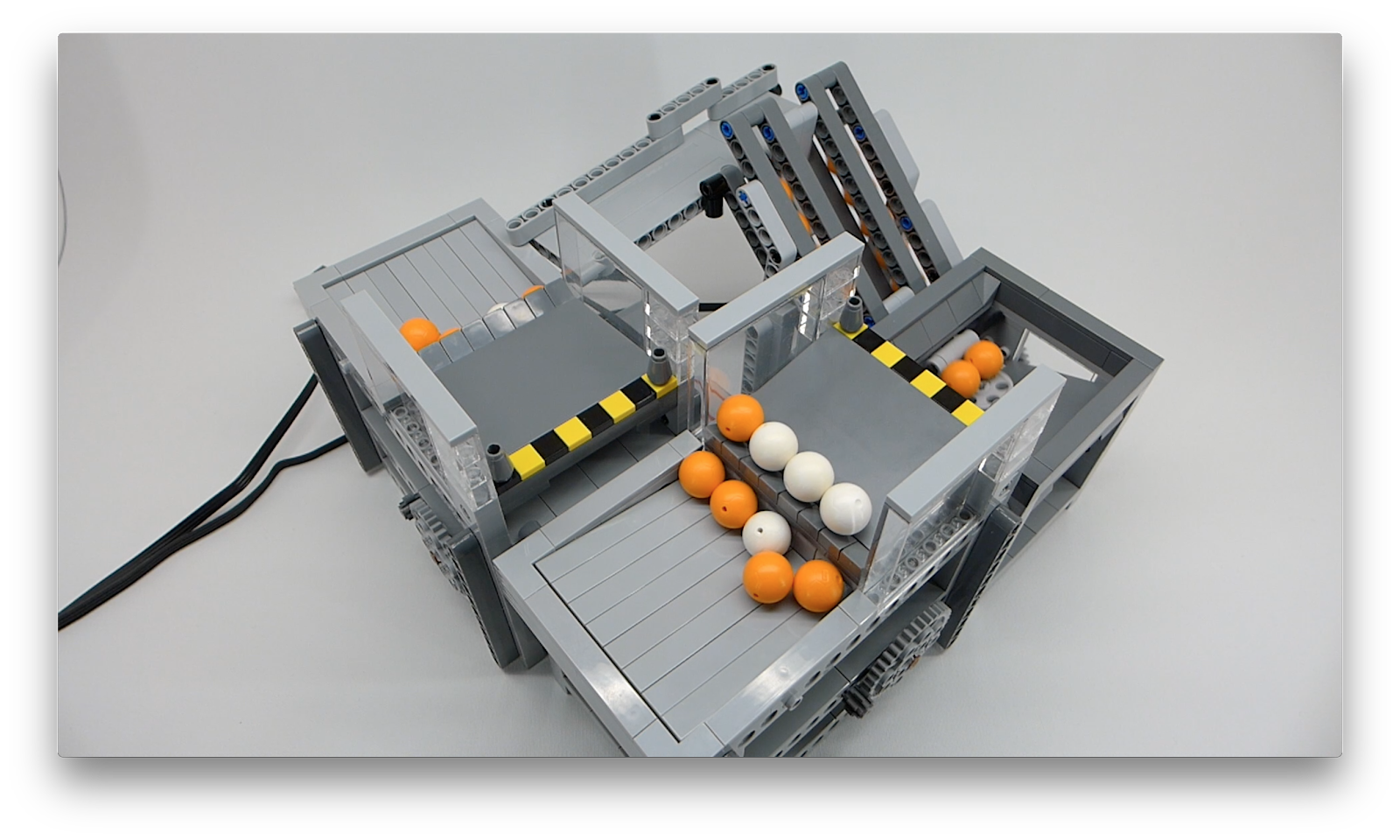 Great Ball Pit: Inclination Pumping Station - A Lego GBC module