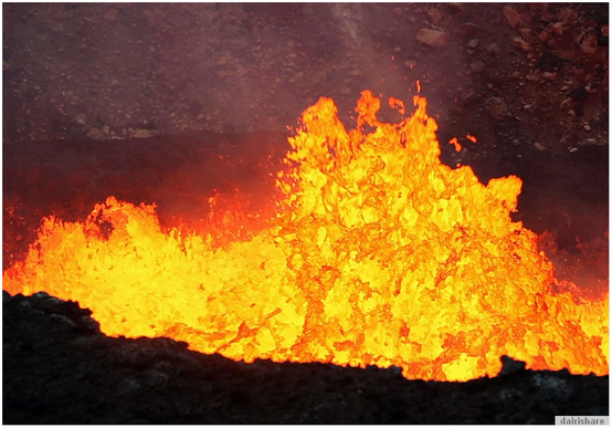 Jom Lihat Gambar Tasik Larva Gunung Berapi Paling Aktif - kopipasss